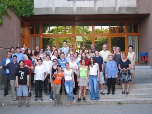 Albert-Einstein-Schule, Gymnasium in Schwalbach a. Ts.